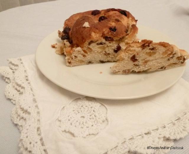 Regional Recipes: Lardy Cake - Dragons and Fairy Dust